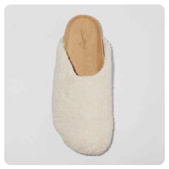 Universal Thread | Shoes | Womens Bev Flats And Slipons Cream | Poshmark